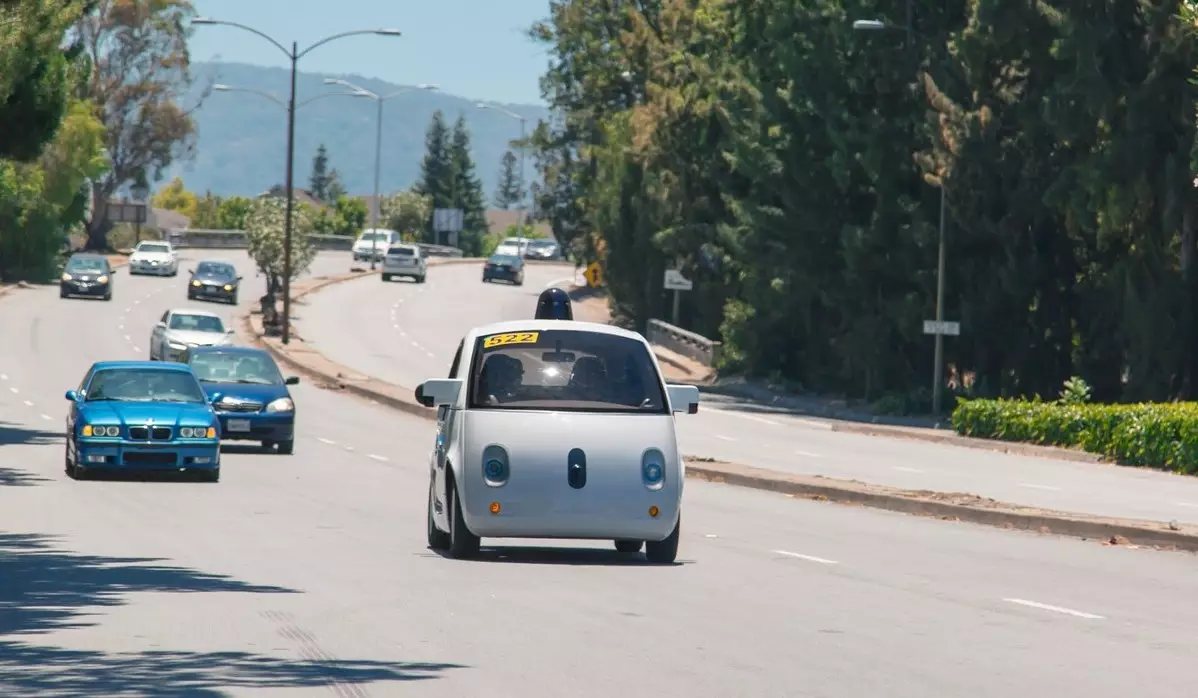 Így működik a Google önvezető autója