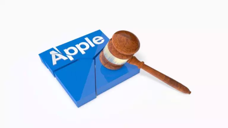 Apple падаў у суд