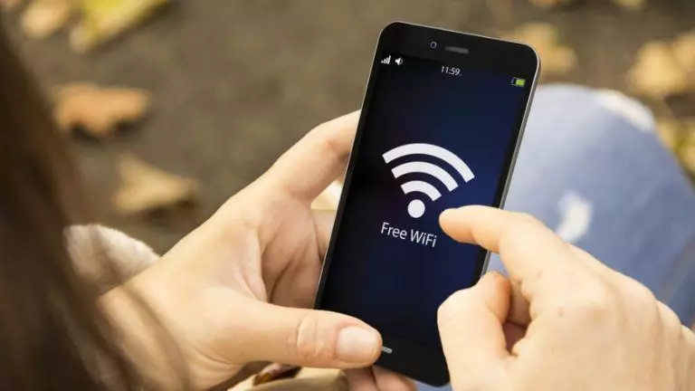 Điểm phát sóng wifi miễn phí theo dõi vị trí của người dùng