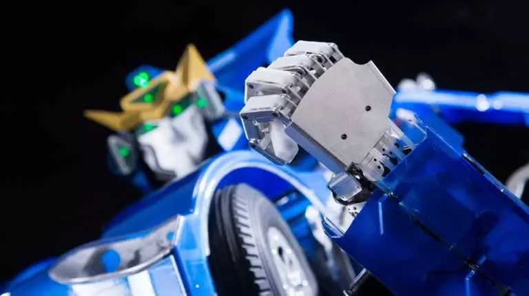 J-deite-Qurter-halisi-life-wroking-transformer-robot-japan