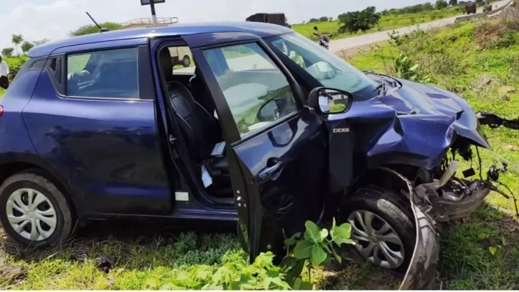 maruti Suzuki Swift lẹhin ikolu pẹlu Tata Tiago