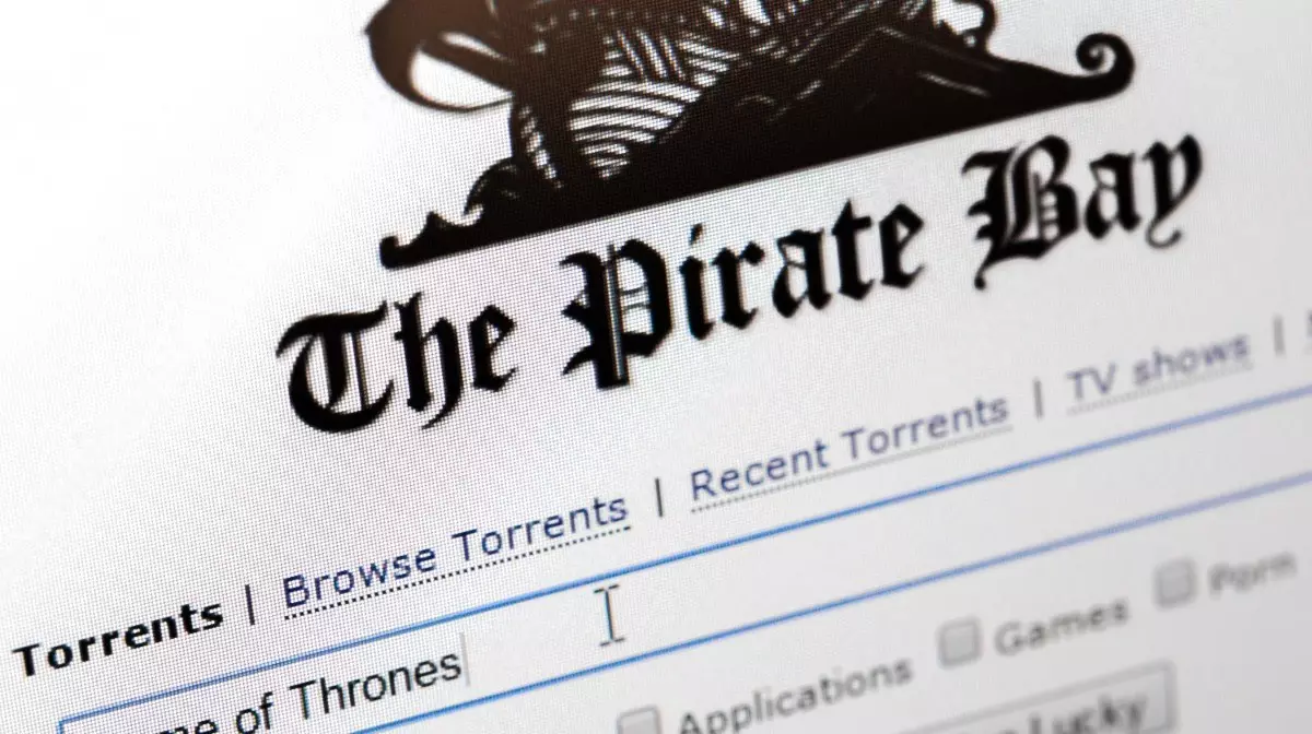 Цяпер Facebook блакуе "Кожную" спасылку на Pirate Bay