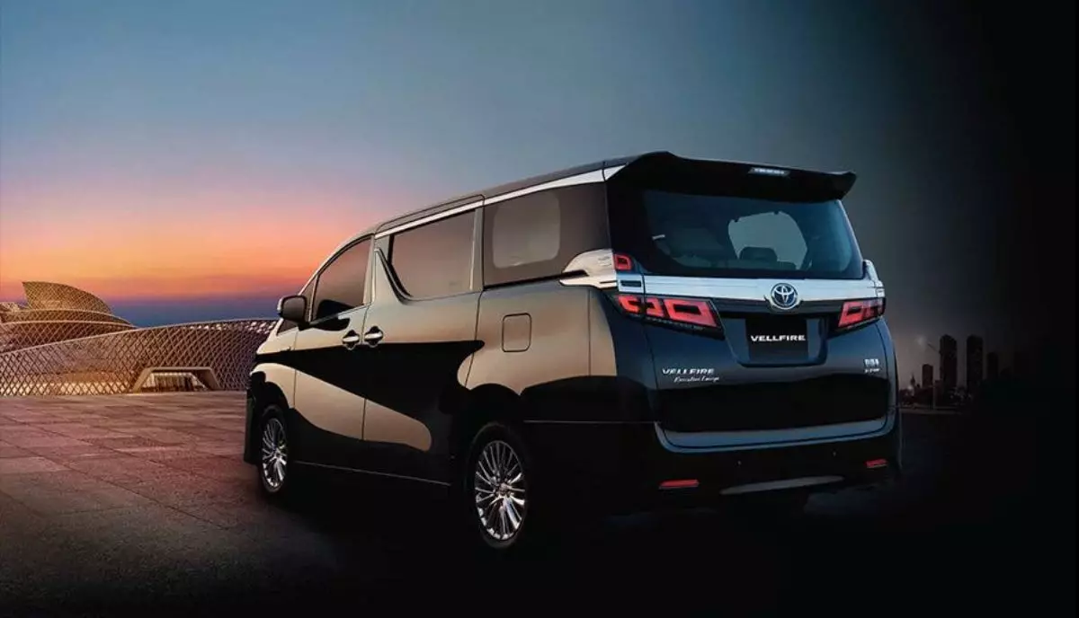 Toyota Vellfire Hybrid_ Minivan hibrideach is fearr