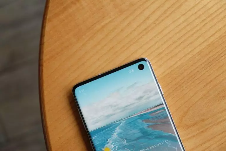 Samsung S10 bị trục trặc về vân tay