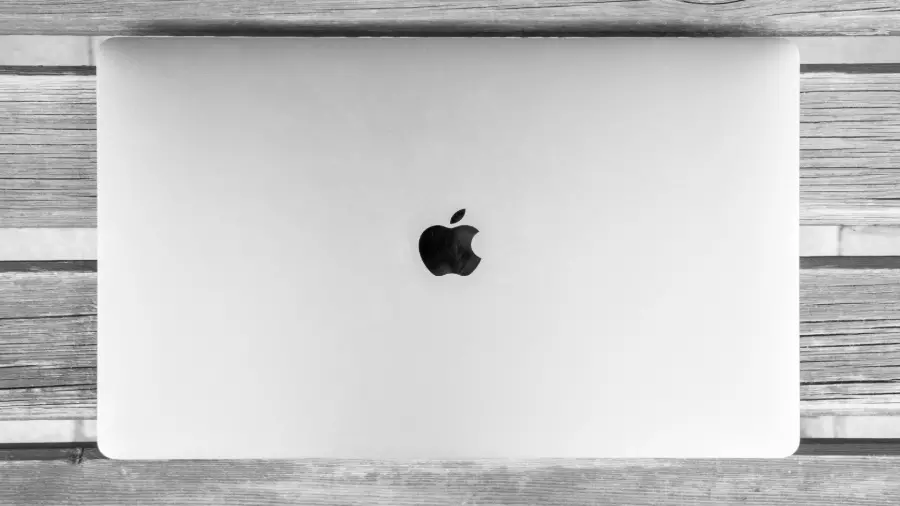 Apple bllokon riparimet e palëve të treta në MacBook Pro të rinj me softuer diagnostikues