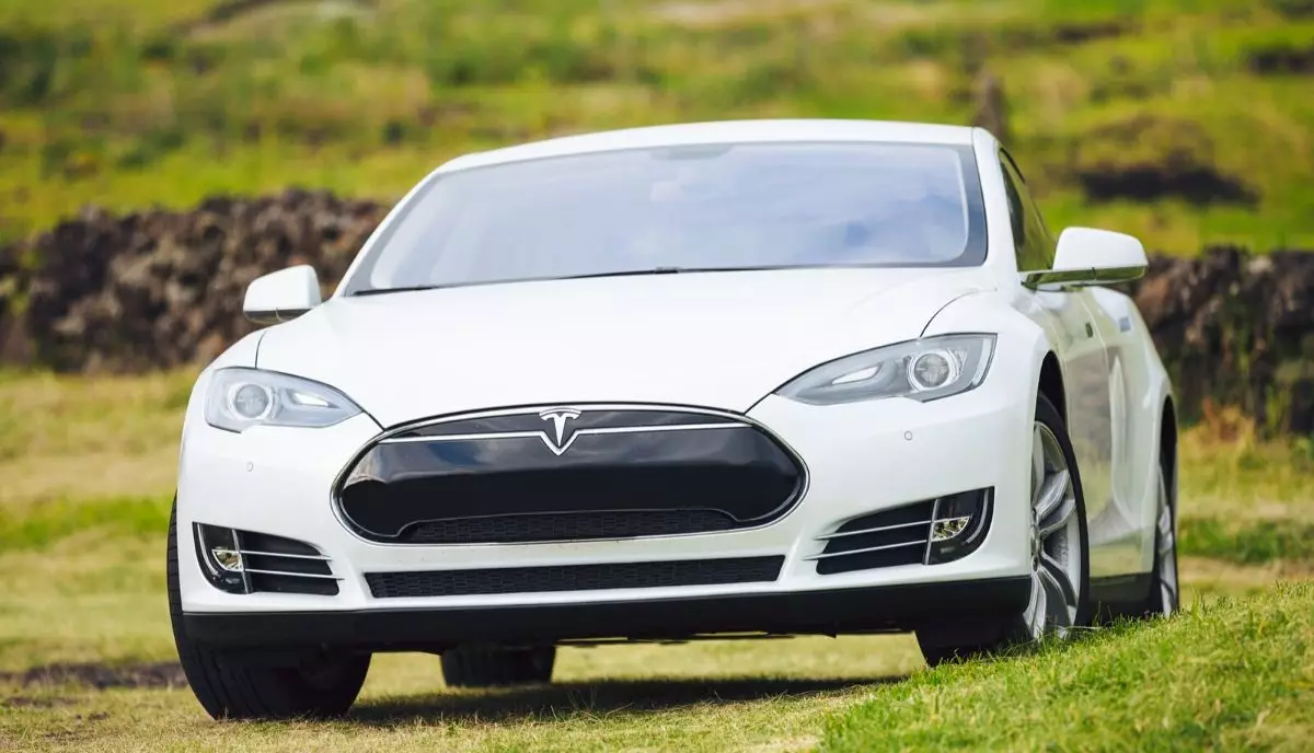Tesla Model S en Model X kom nou met 'n verbeterde reeks