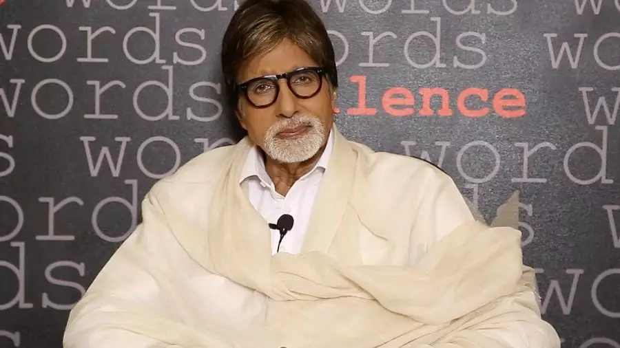 Účet Amitabha Bachchana na Twitteri bol „hacknutý“ a DP sa zmenil