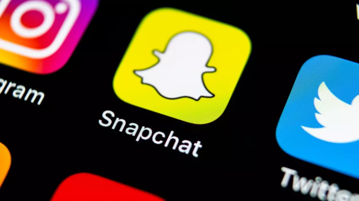 Kā iespējot tumšo režīmu Snapchat operētājsistēmai iOS?