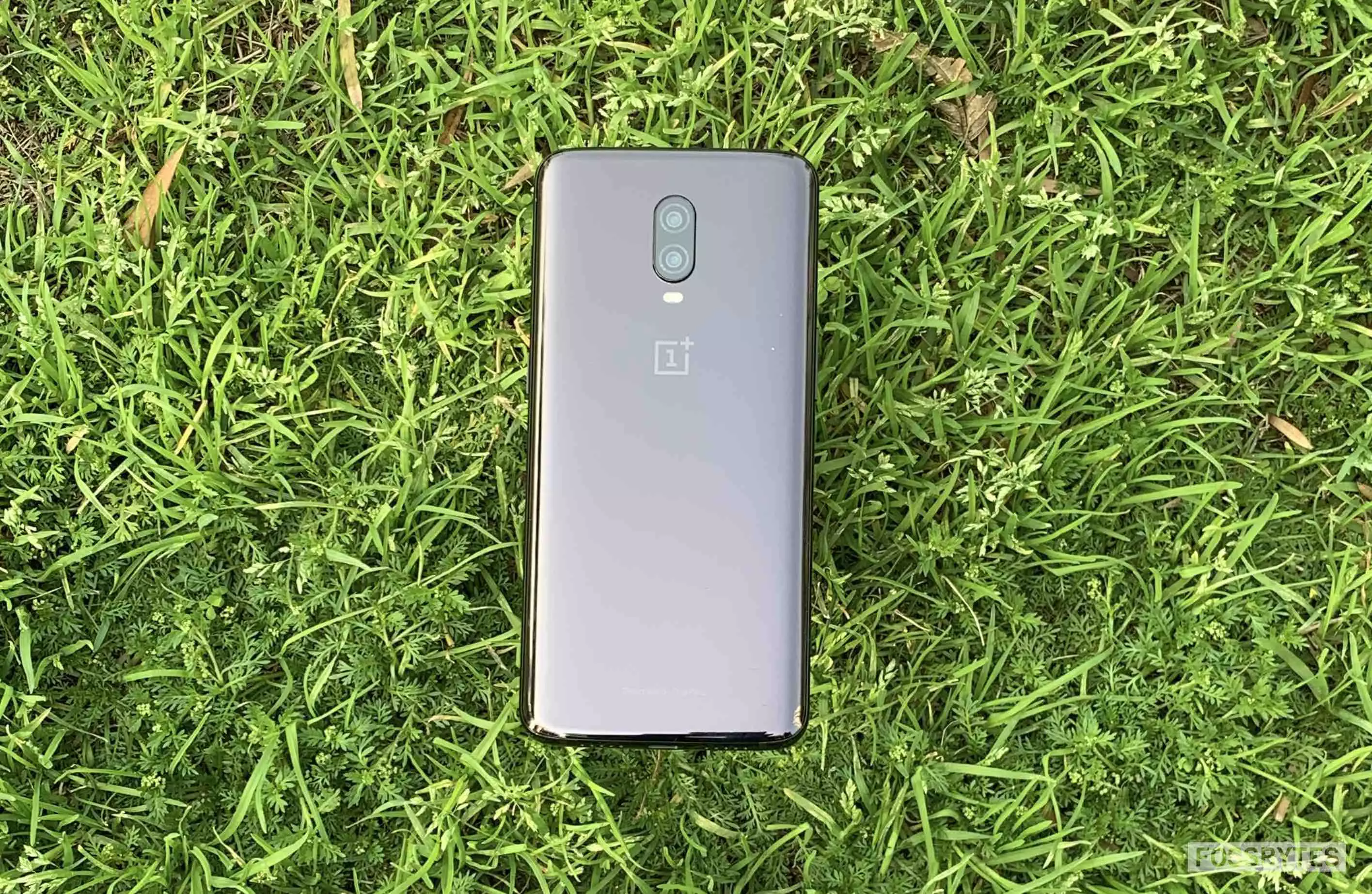 Revisão do OnePlus 6T: melhorando o jogo com impressão digital na tela 7782_2