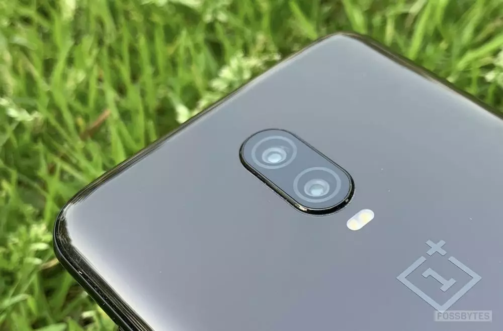 OnePlus 6T కెమెరా బంప్