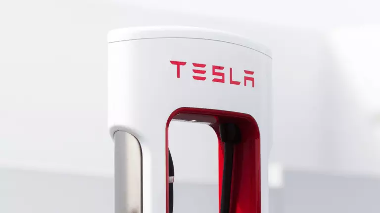 Új Tesla állások